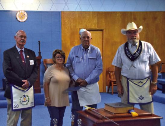 Saratoga Masonic Lodge presents awards, names officers | Lampasas ...